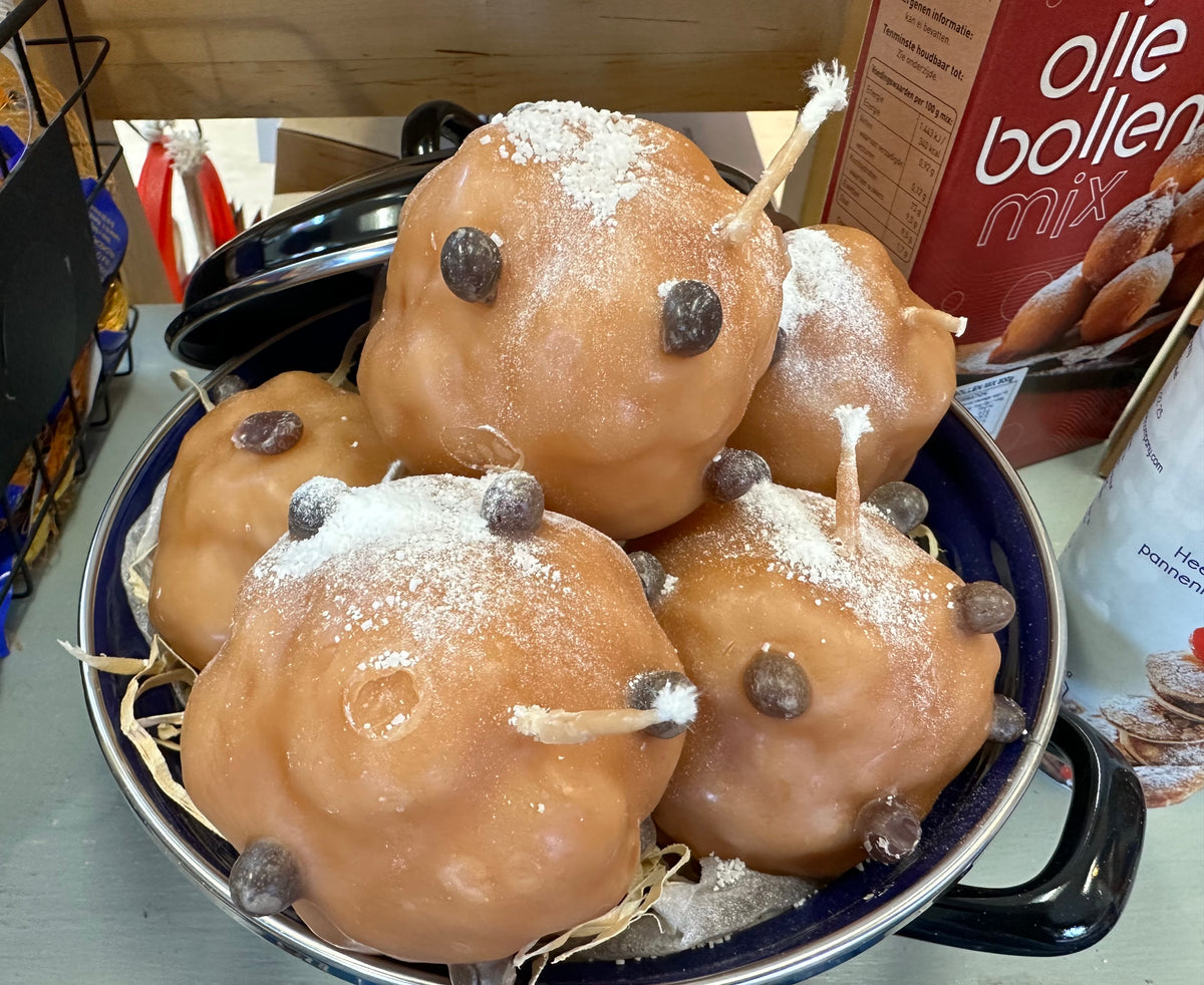 Oliebol Candle – The Dutch Shop